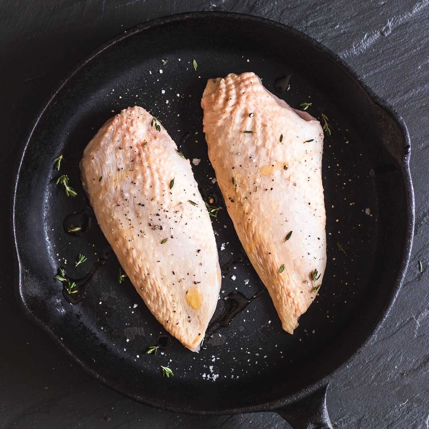 Organic Chicken breast fillets - skin on 370g / Riverford