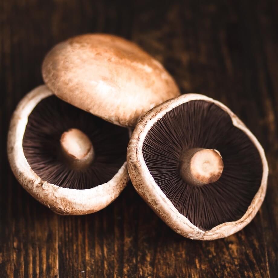 Organic Portobello mushrooms 200g / Riverford