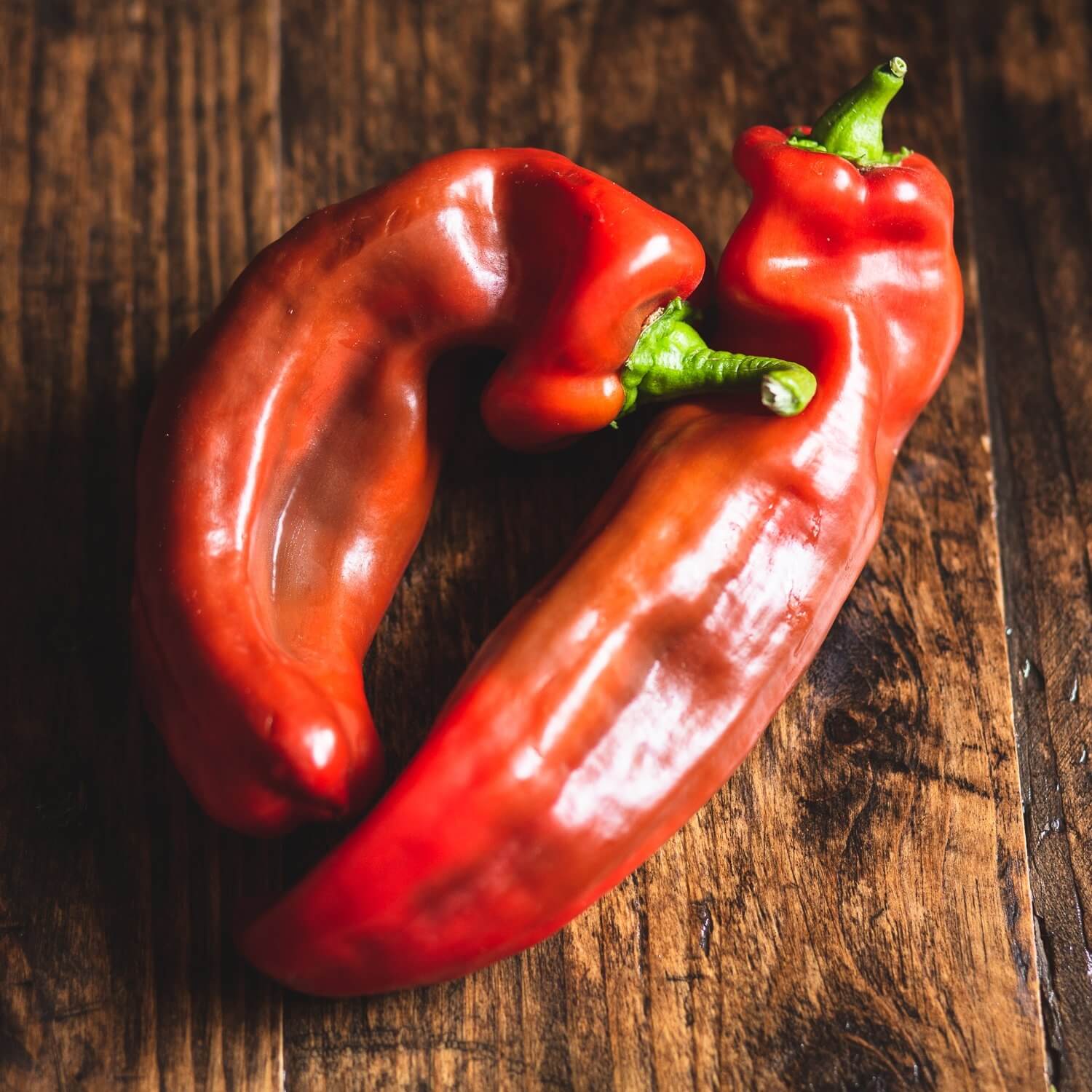 Organic Red romano peppers x2 / Riverford