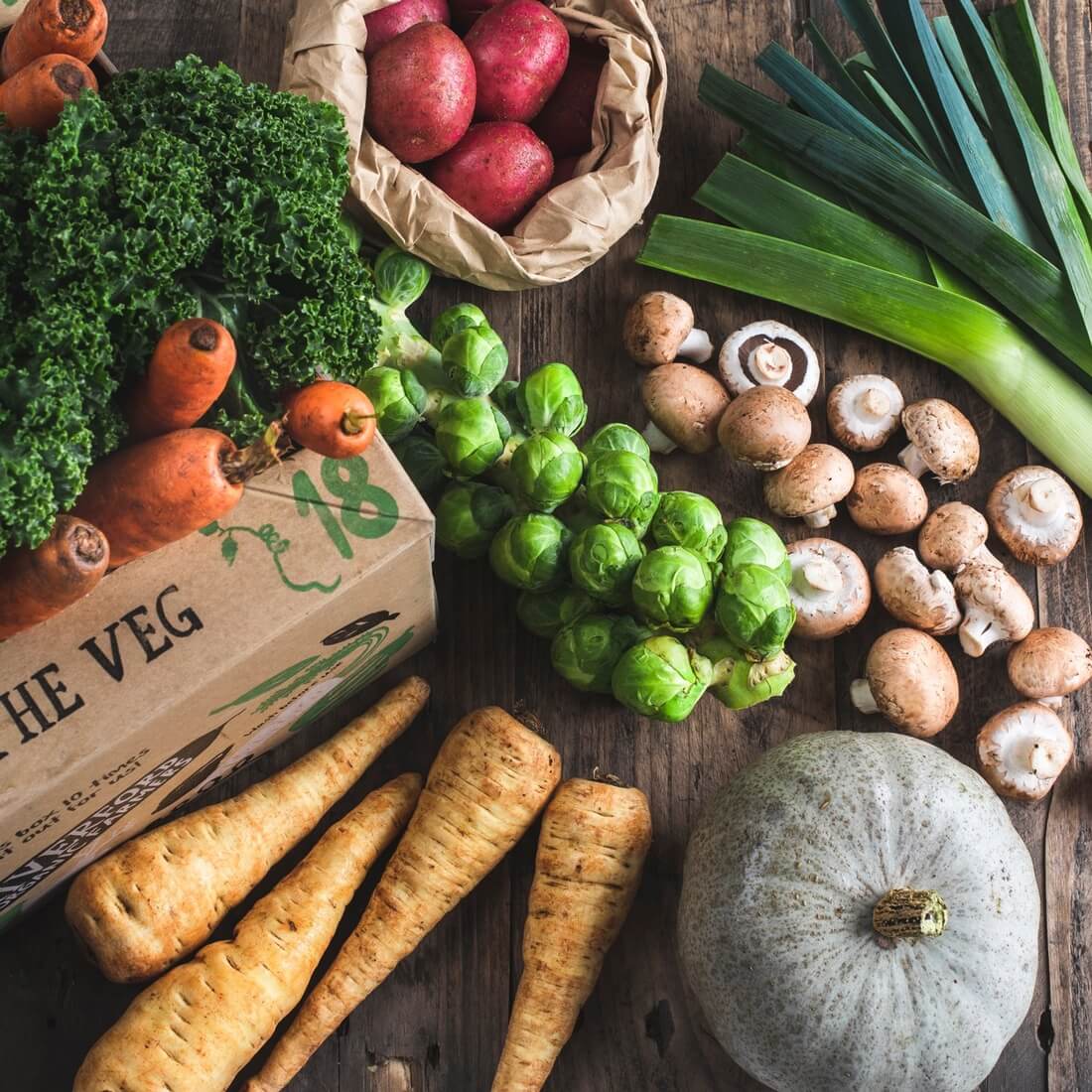100% UK organic veg box - medium / Riverford