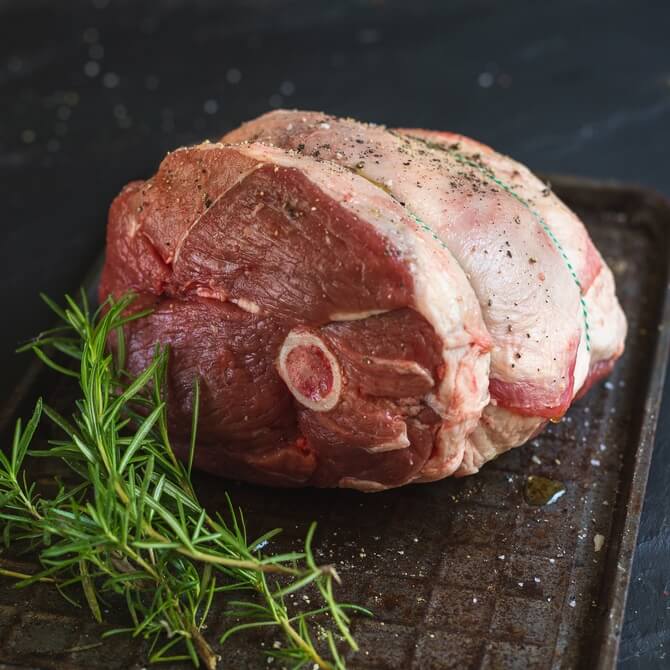 Organic Lamb half leg 990g / Riverford