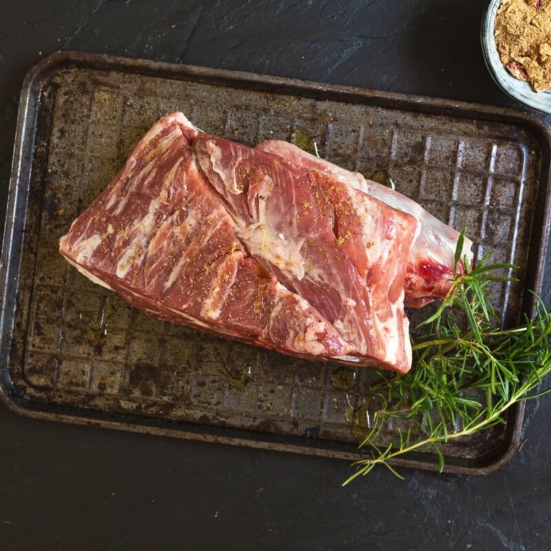 Organic Lamb half shoulder 990g / Riverford