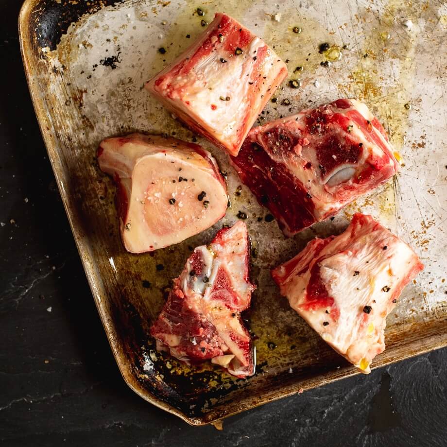 Organic Beef stock bones (previously frozen) 1kg / Riverford