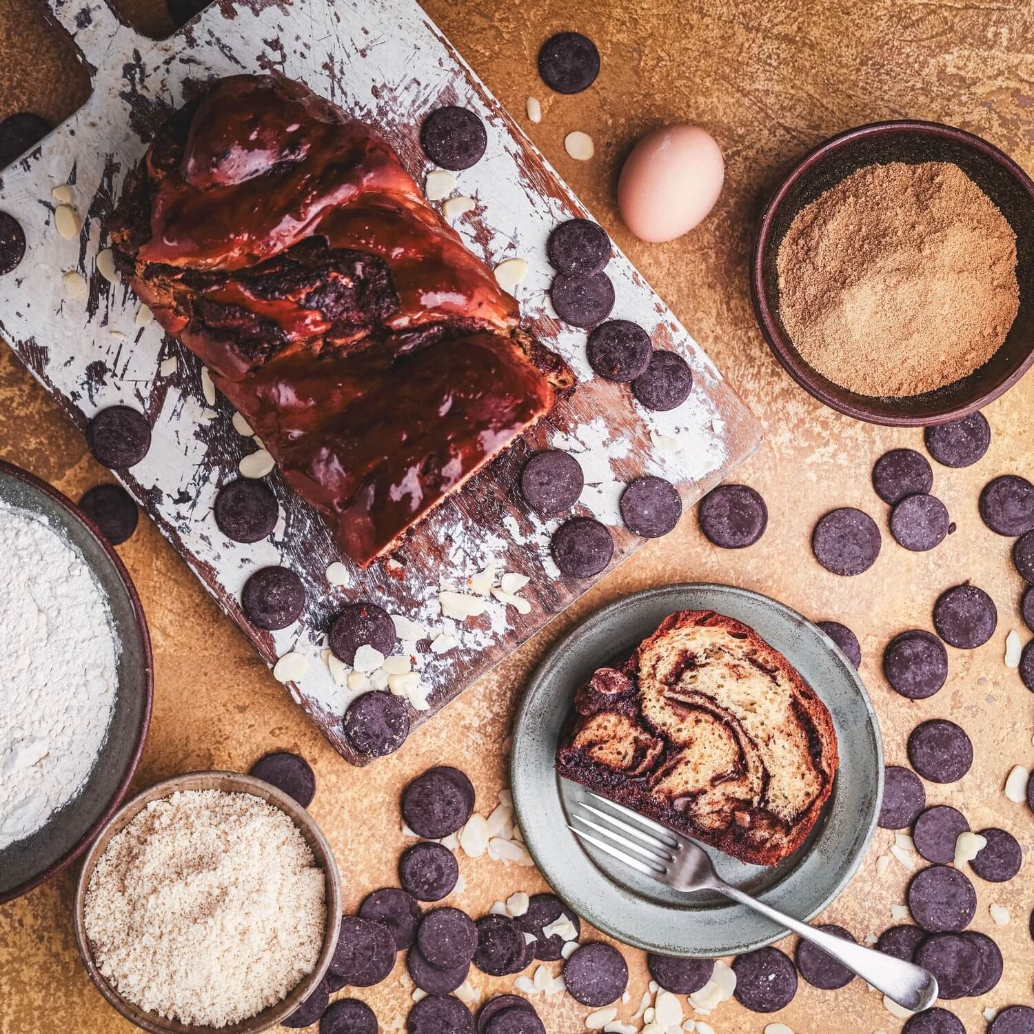 Organic Chocolate, cardamom & almond babka kit / Riverford