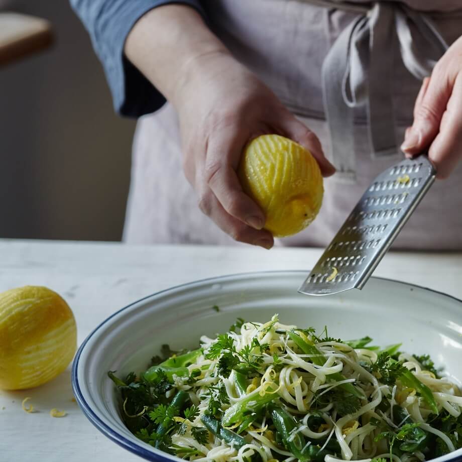 Creamy lemon pasta with sugar snap peas recipe / Riverford