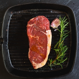 Beef thick cut sirloin steak 250g / Riverford