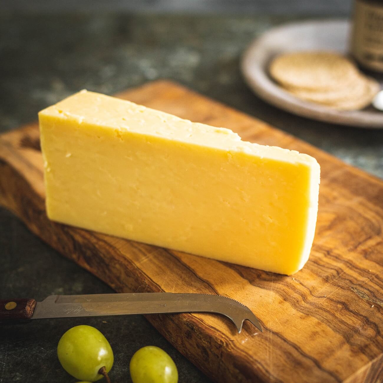 Organic Belton Farm mature cheddar 200g / Riverford