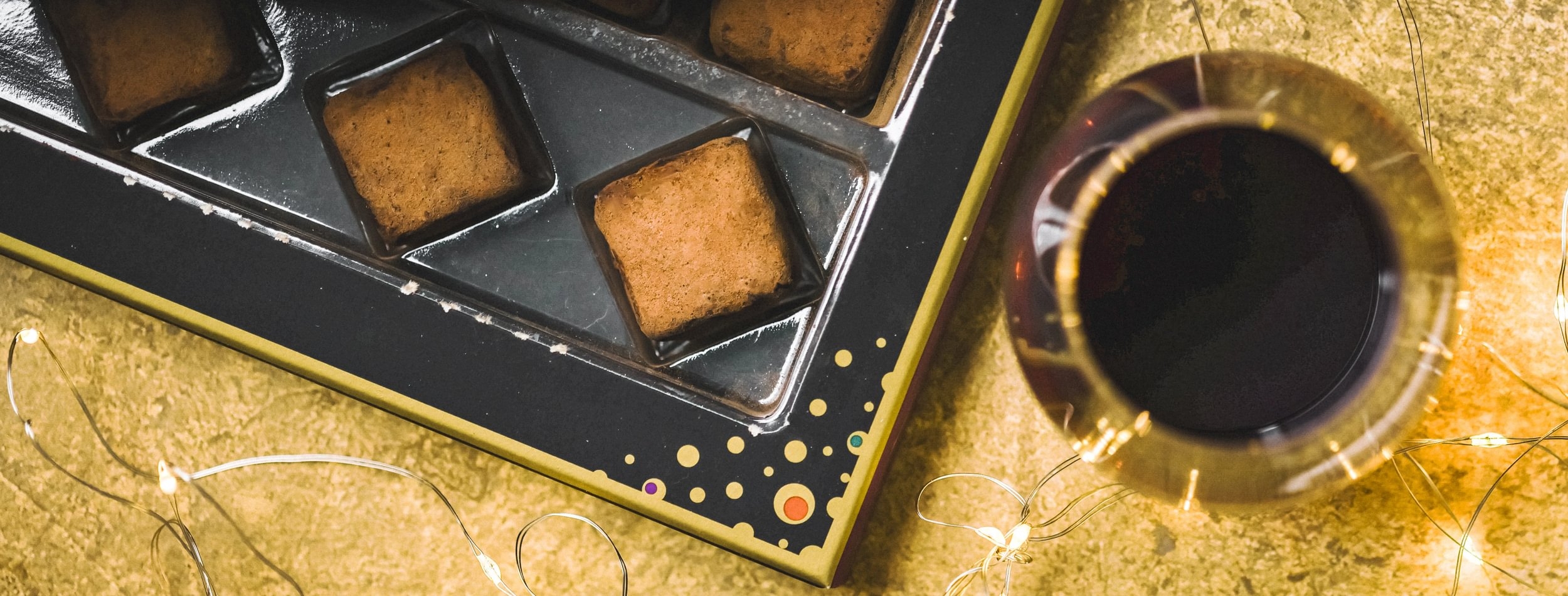 Organic Booja Booja Award-winning truffle selection x16 / Riverford