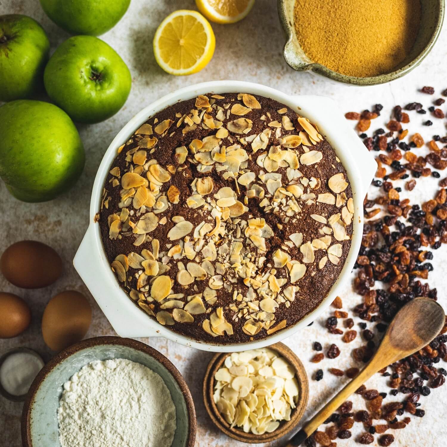 Organic Bramley apple pudding kit / Riverford