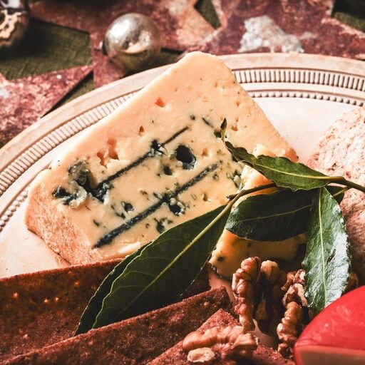 Organic British cheese box / Riverford