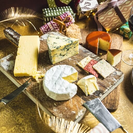 Organic British cheese box / Riverford