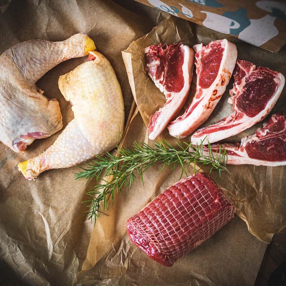 Organic Butchers choice meat box / Riverford