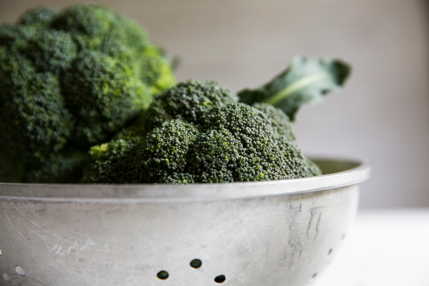 Organic Calabrese broccoli 350g / Riverford