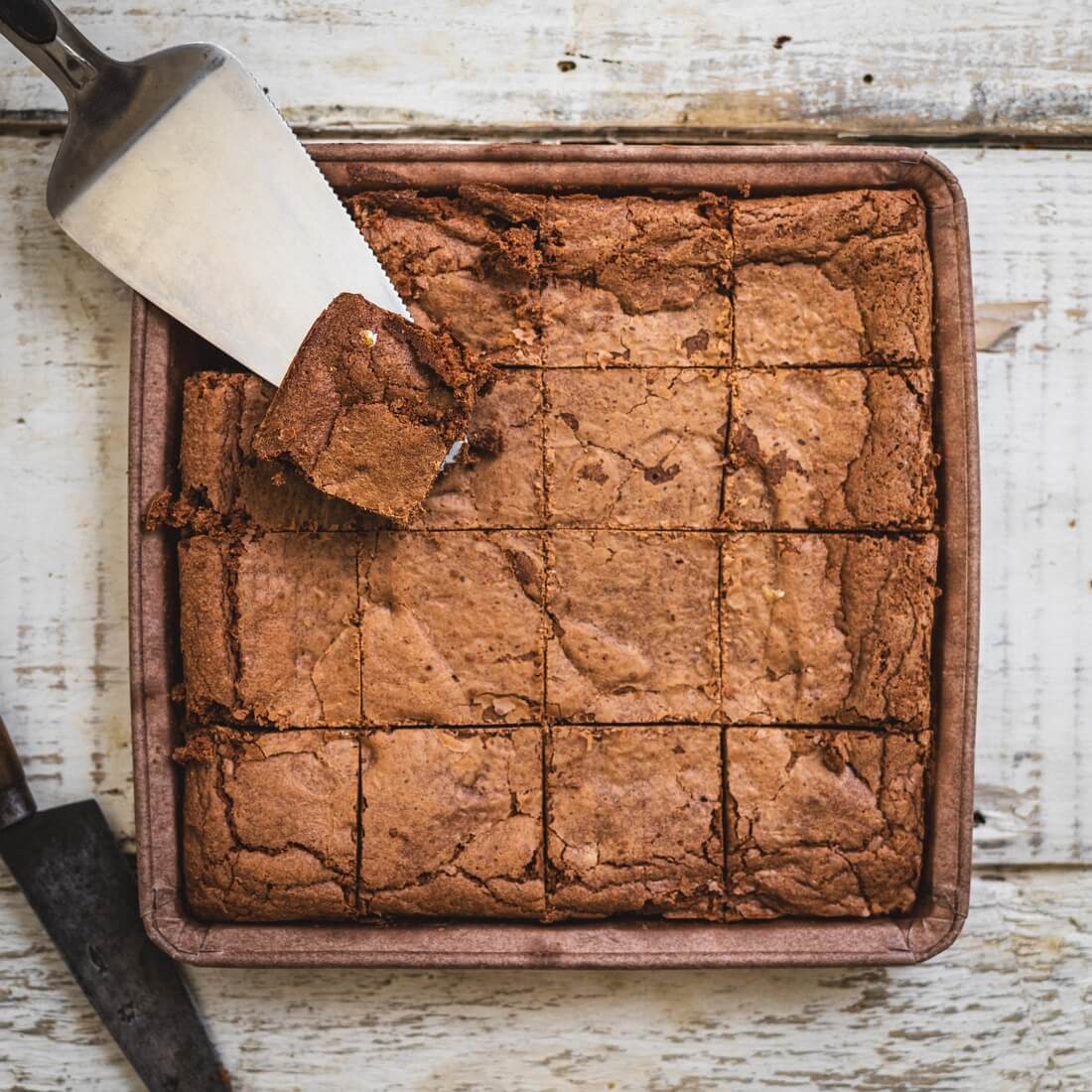 Organic Chocolate brownie traybake 380g / Riverford