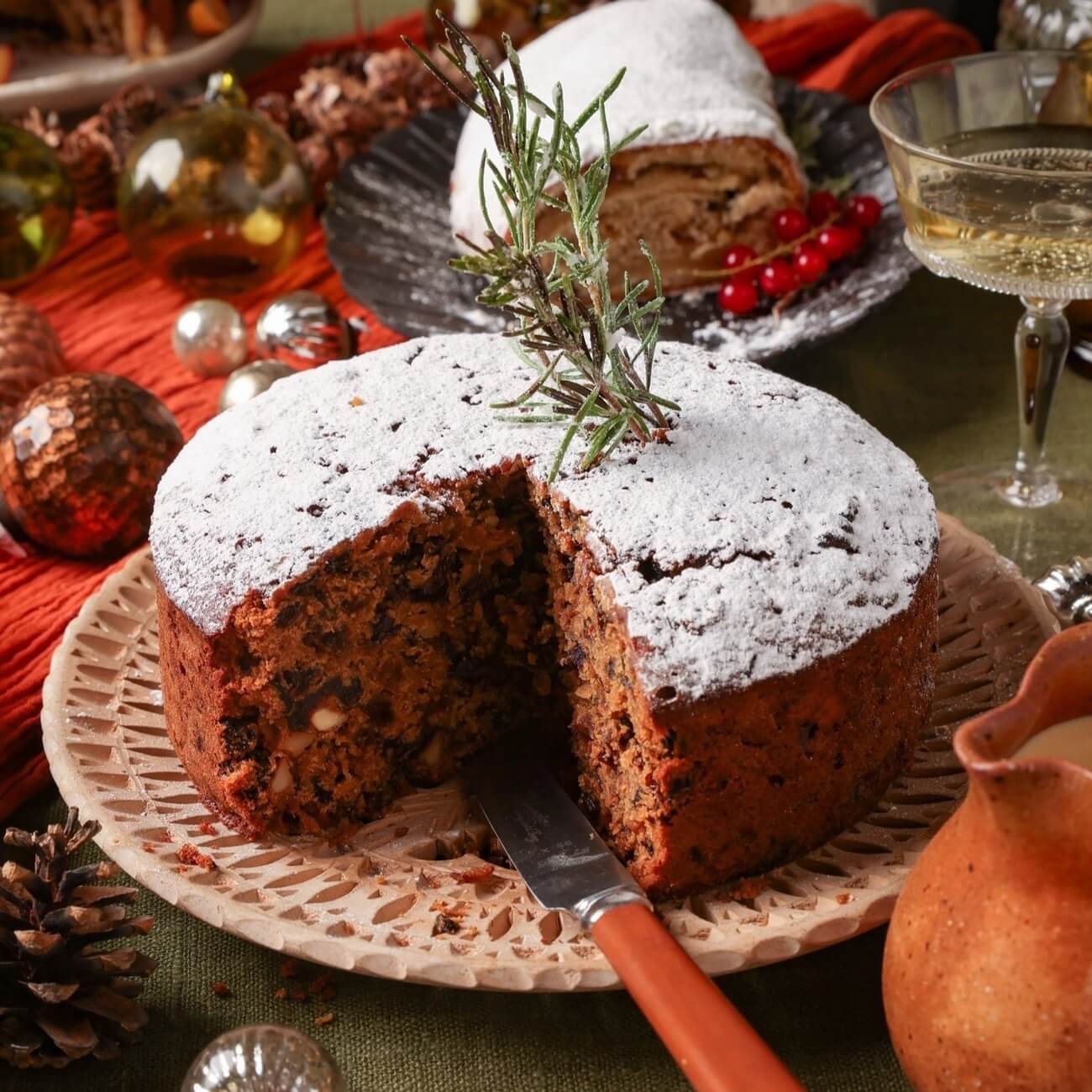 Organic Christmas cake kit / Riverford