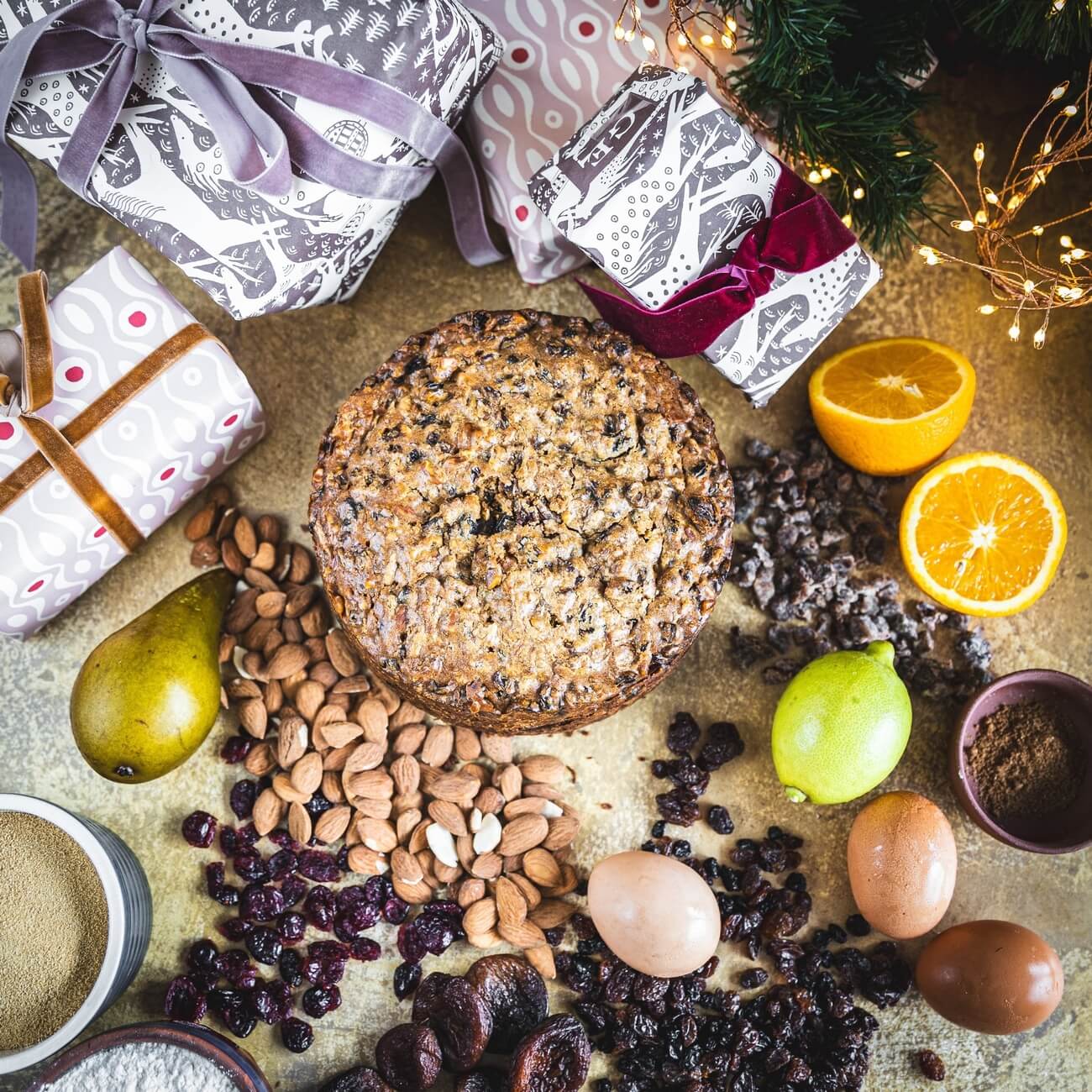 Organic Christmas cake kit / Riverford