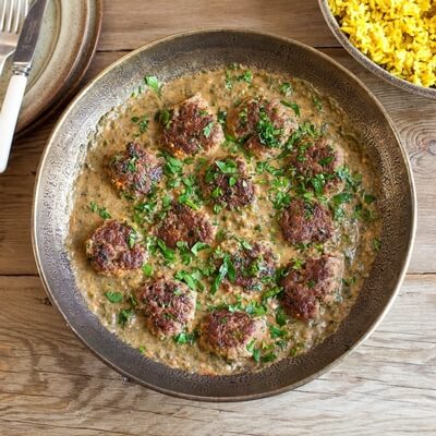 Lamb kofta meatballs with courgettes, lentils and rosemary / Riverford