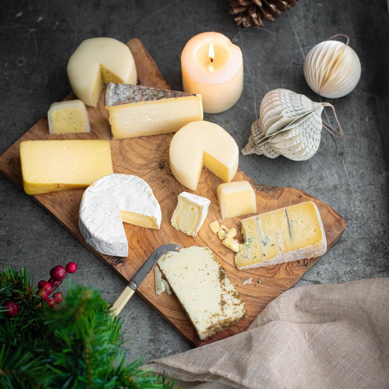 Organic Large British cheese box / Riverford