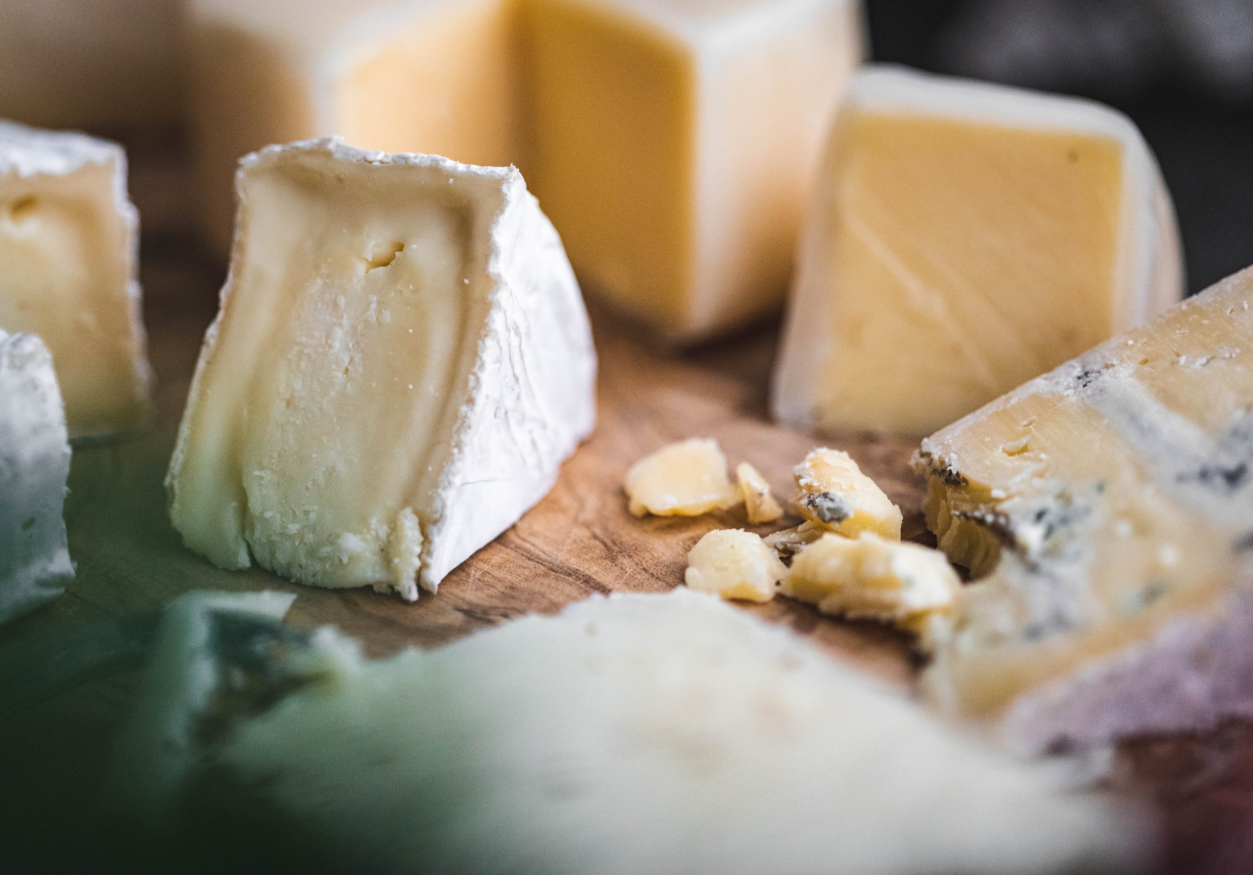 Organic Large British cheese box / Riverford
