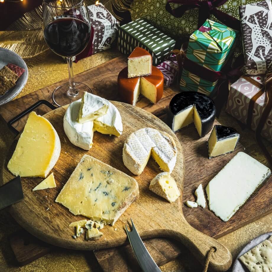 Organic Large British cheese box / Riverford