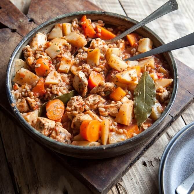 One pot Basque Chicken recipe / Riverford