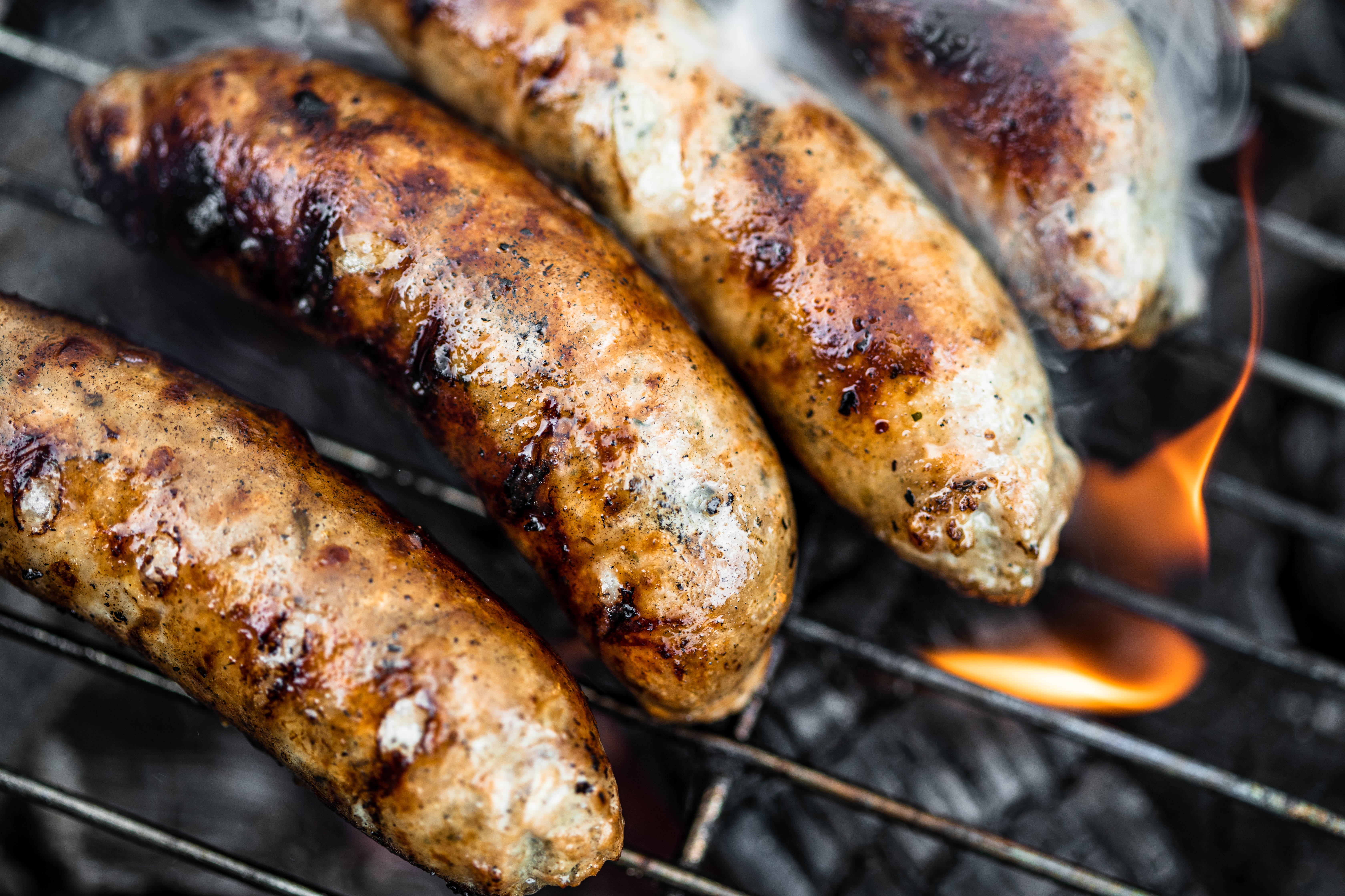 Organic Pork, garlic & herb sausages x6, 400g / Riverford