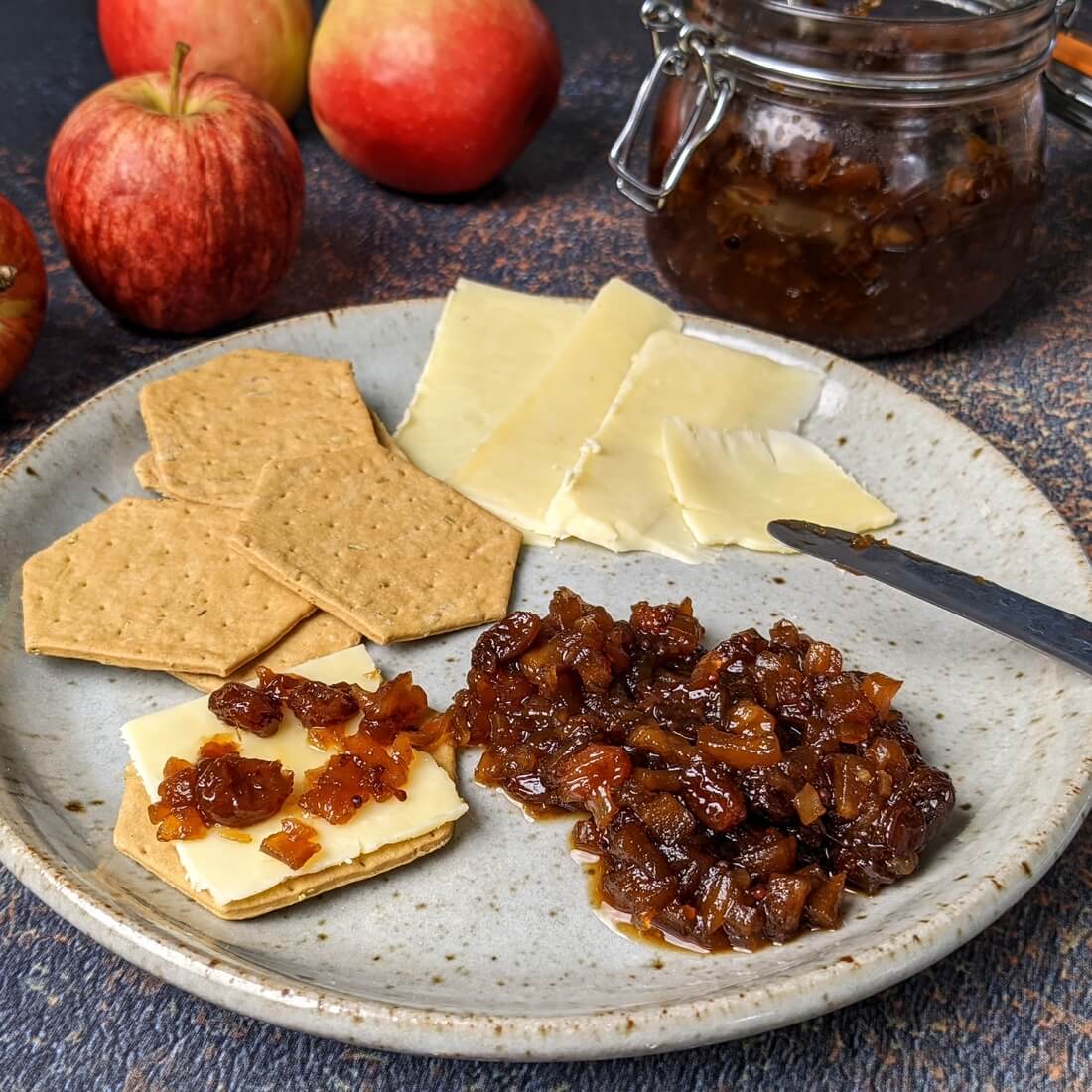 Apple chutney recipe / Riverford