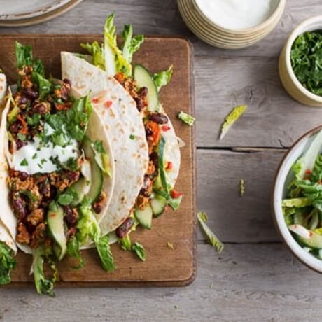 Scrambled tofu tacos with kidney beans, crunchy salad and… / Riverford