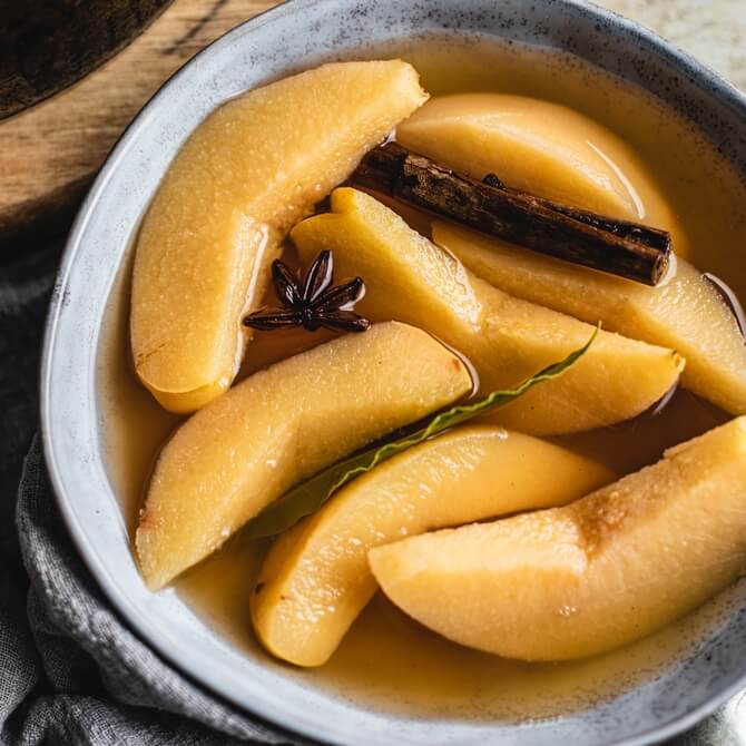 Quinces poached in white wine recipe / Riverford