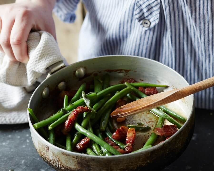 Green beans with pancetta and sage recipe / Riverford