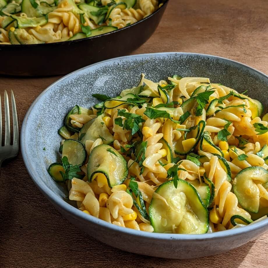 Chunky tomato and courgette pasta bowl recipe / Riverford