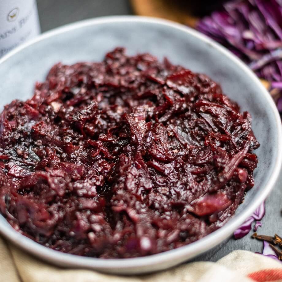 Red cabbage, beetroot & pear slaw recipe / Riverford