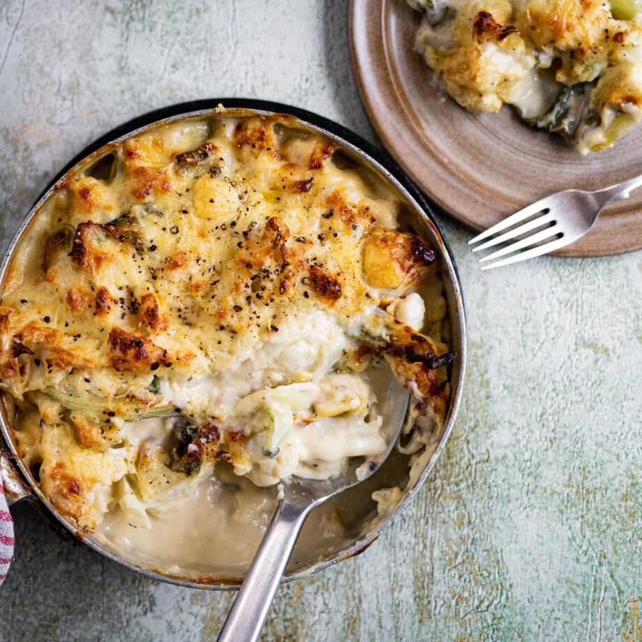 Easy cauliflower cheese recipe / Riverford