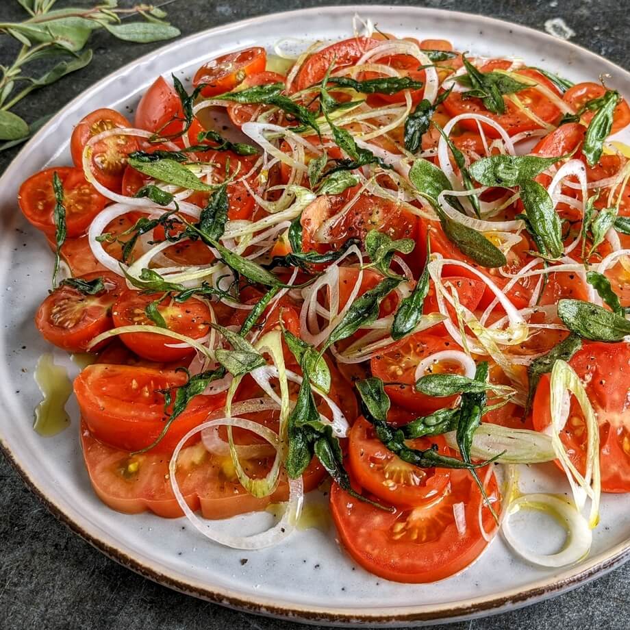 BBQ grilled spring onions recipe / Riverford