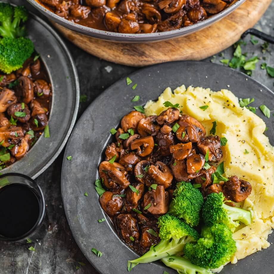 Beef, beetroot and red wine casserole recipe / Riverford
