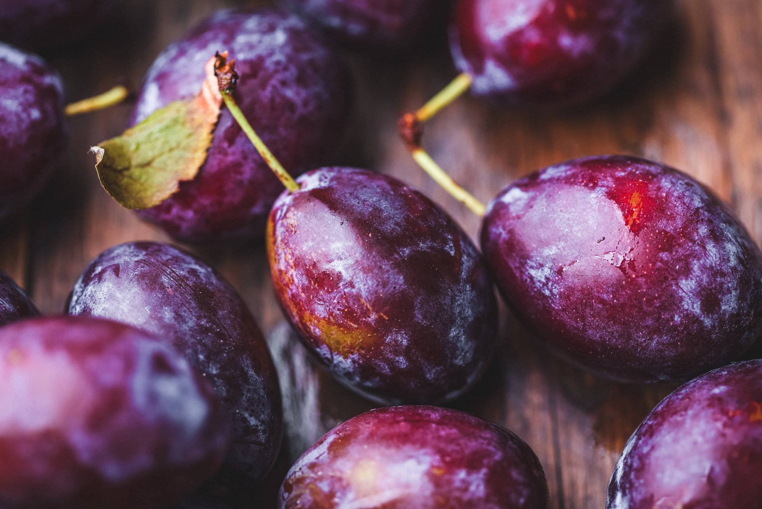 Organic Plums 400g / Riverford