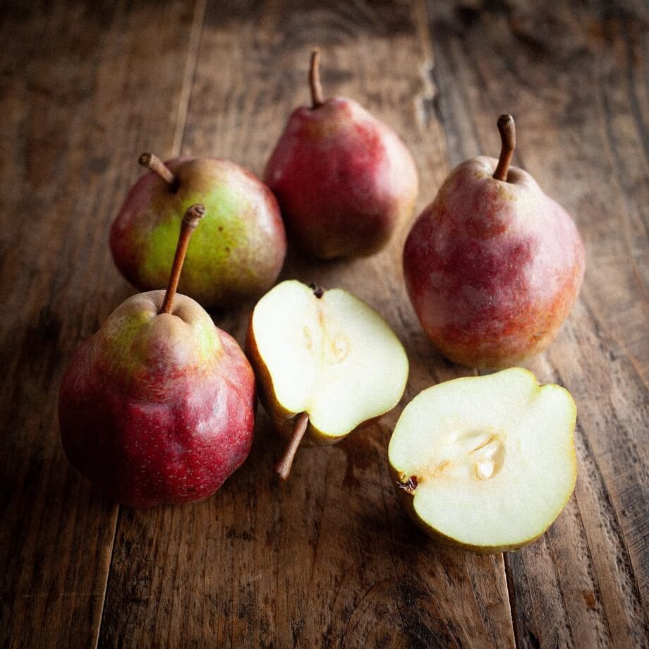 Organic Red Williams pears 750g / Riverford