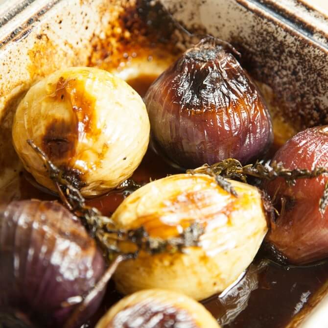 Simple roasted onions recipe / Riverford