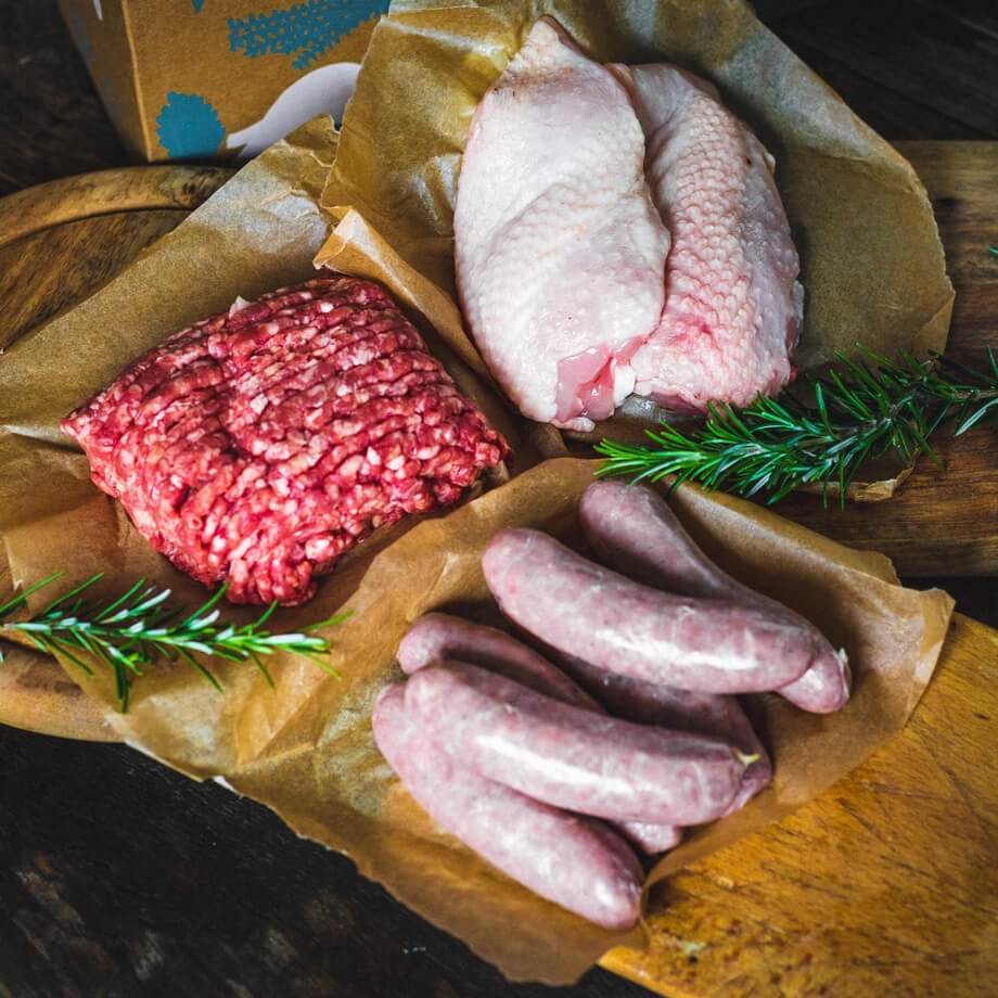 Organic Essentials meat box / Riverford