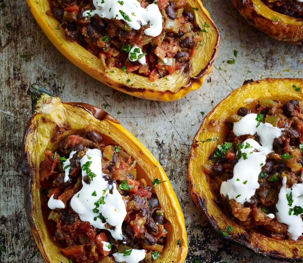 Squash and black bean chilli recipe / Riverford