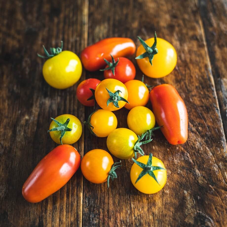 Organic Mixed baby tomatoes 300g / Riverford